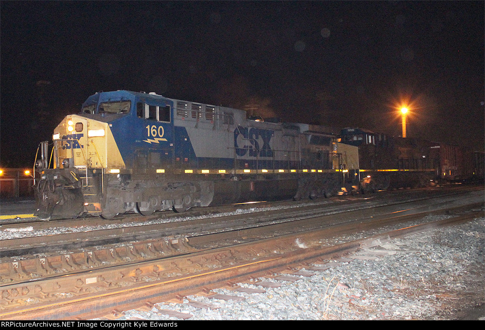 CSX AC4400CW #160 on Q373-18